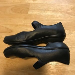 Shoes | Dansko Shoes Black Color Size 37 Velcro Flat | Poshmark
